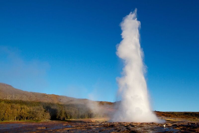 The Golden Circle & Hop On - Hop Off Combo Deal - Exploring Reykjavik: The Hop-On Hop-Off Bus