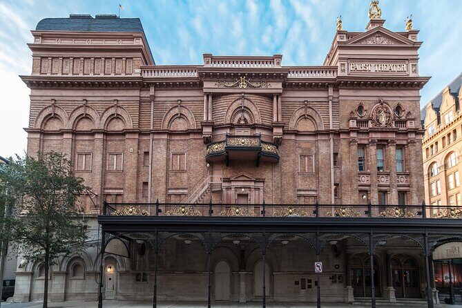 The Grand Walk: A Self-Guided Audio Tour through Milwaukee - FAQ