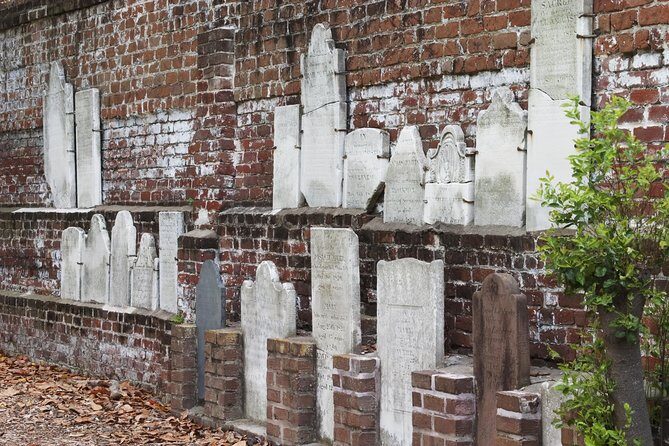 The Grave Tales Ghost Tour in Savannah - The Ghostly Stories and Historical Context