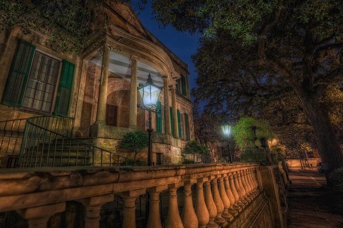 The Grave Tales Ghost Tour in Savannah - Authenticity and Family-Friendliness