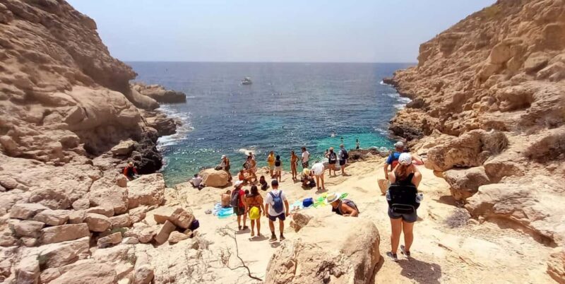The Great Beach Crawl  Hidden Coves, Jumps , Villajoyosa - Key Points