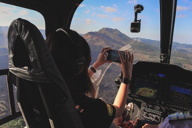 The Great Volcano - An Up-Close Look at The Great Volcano Helicopter Tour