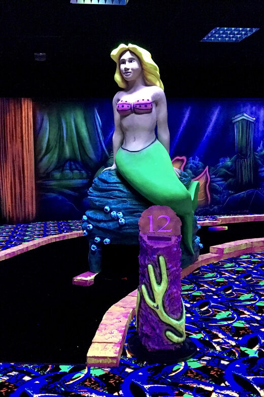 The Hague: Glowgolf Glow in the Dark Indoor Minigolf - FAQ