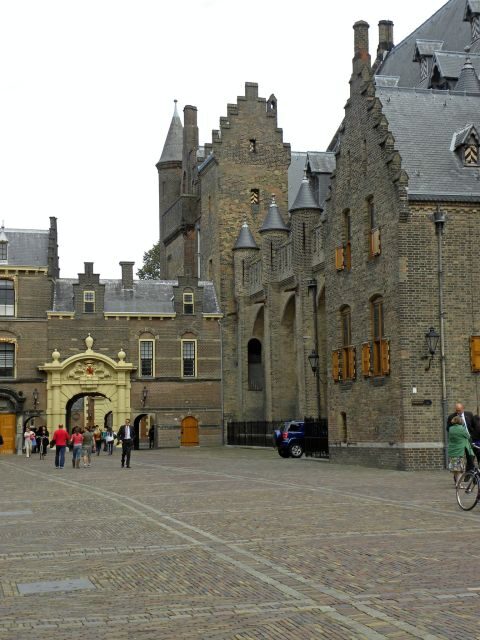 The Hague: Old City Private Walking Tour - Key Points