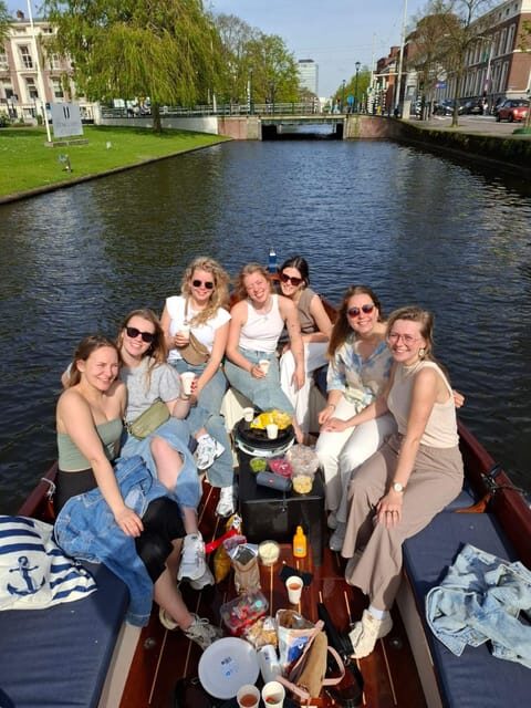 The Hague: Private Boattour up to 10 persons - Introducing The Hague’s Private Electric Boat Tour: A Relaxed Way to See the City