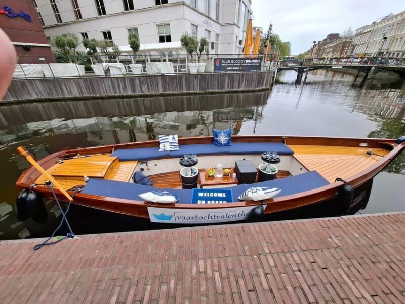 The Hague: Private Boattour up to 10 persons - Key Points
