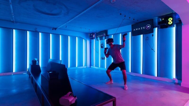 The Hague: VR Escape Room for 2 - 4 people - An In-Depth Look at the VR Escape Room Experience in The Hague