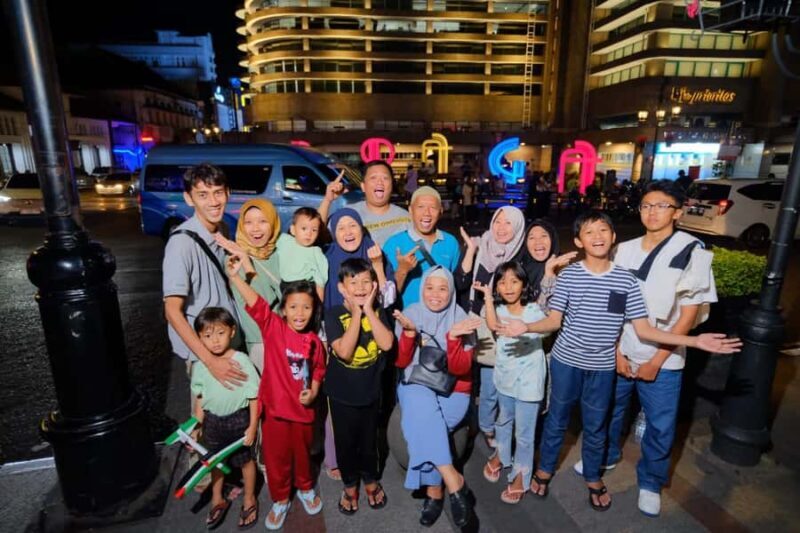 The heart of Bandung and Grand Mosque Guided Walking Tour - Analyzing the Value