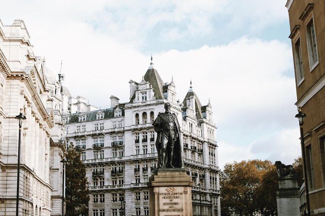 The History of London City Center Exclusive Guided Walking Tour - Royal Landmarks: St. James’s Palace & Buckingham Palace
