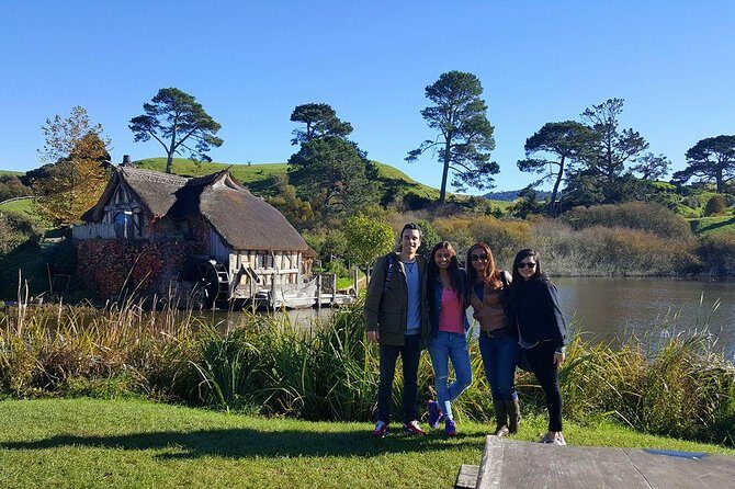 The Hobbiton Movie Set Small-Group Guided Tour from Auckland - Unpacking the Hobbiton Experience