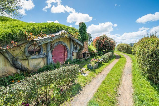 The Hobbiton Movie Set Small-Group Guided Tour from Auckland - Practical Tips for Your Hobbiton Tour
