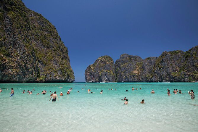 The Inviting Beauty of Phi Phi Islands - A Detailed Look at Your Phi Phi Adventure