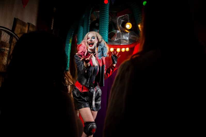 The Joker : Jokes' on You at Batman Escape Game Paris - Unpacking the Experience: What’s It Like?