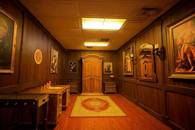The Lair of The Puzzlemaster Private Escape Room in California - A Closer Look at the Experience: The Puzzle Layout and Themes