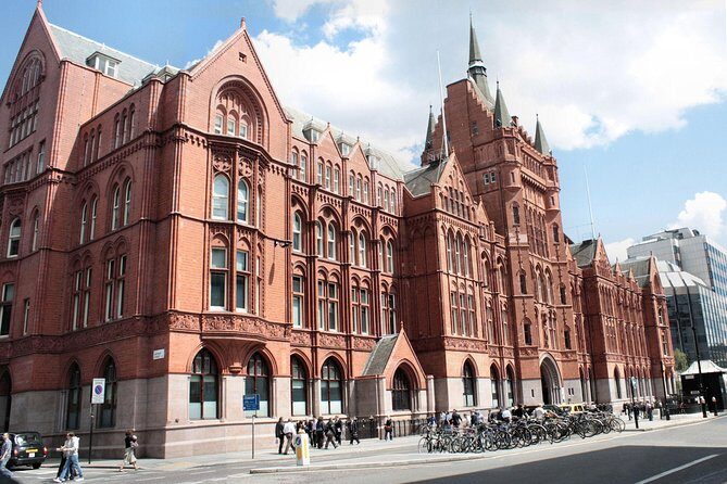 The Life and Literature of Charles Dickens: A Self-Guided Audio Tour - Key Points