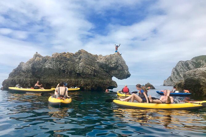 The Lisbon Kayak Day Tour (transport & picnic at beach) - FAQs