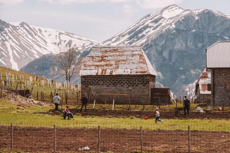 The loneliest village in Bosnia | Hike to Lukomir (from Sarajevo) - Key Points