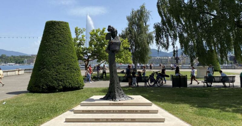 The Many Faces of Geneva: Self-Guided Audio City Tour - What Sets This Tour Apart?