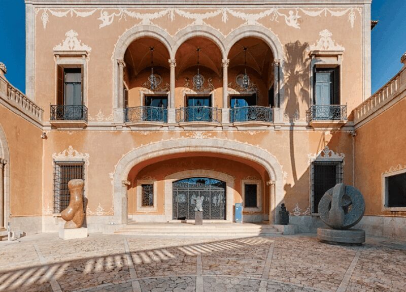 The March Palace Entry Ticket - Key Points