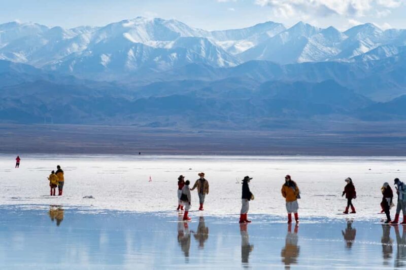 The Mirror of the Sky:Chaka Salt Lake Private Day Tour - Learning About Salt Mining: A Historical Perspective