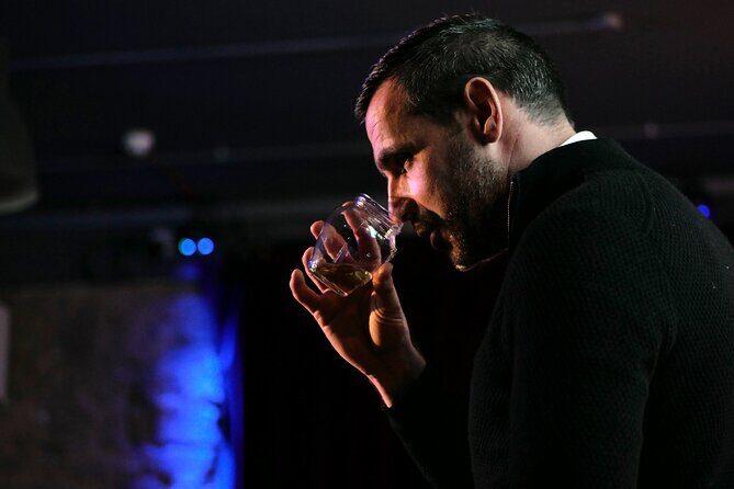 The Mountebank Comedy Whisky Tasting - A Closer Look at the Experience