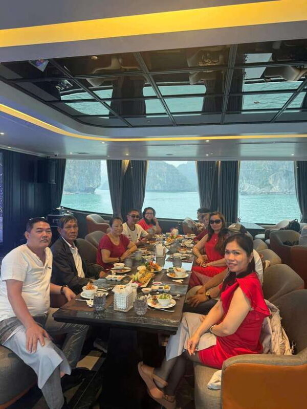 The Newest and Most Luxurious Cruise on the Bay-Day Trip - Key Points