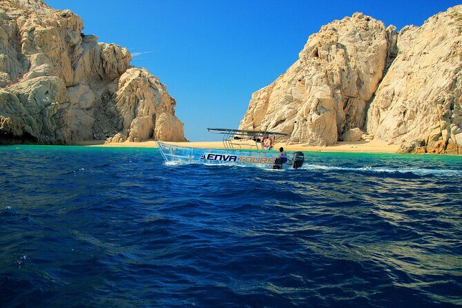 The Official Clear Boat to the Arch-Cabo´s Iconic tour experience - A Detailed Look at the Tour Experience
