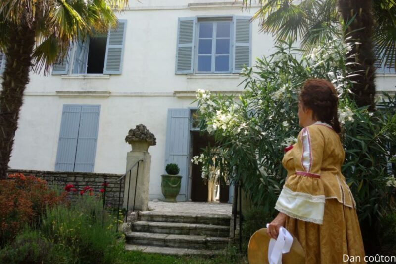 The Opulence of La Rochelle Merchants in the 18th Century - An In-Depth Look at the Tour Experience
