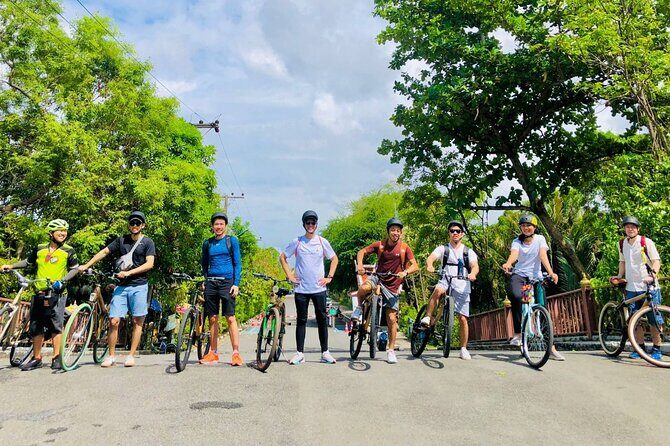 The Original Bicycle Tour in the Green Jungle of Bangkok - Group Size and Accessibility