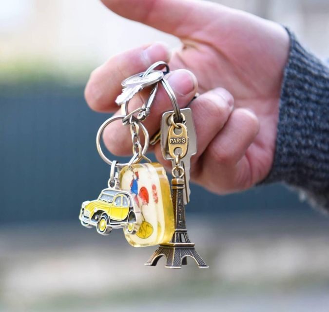 The Paris "Rive Gauche" tour in a vintage Citroën 2CV - What We Love and What to Consider