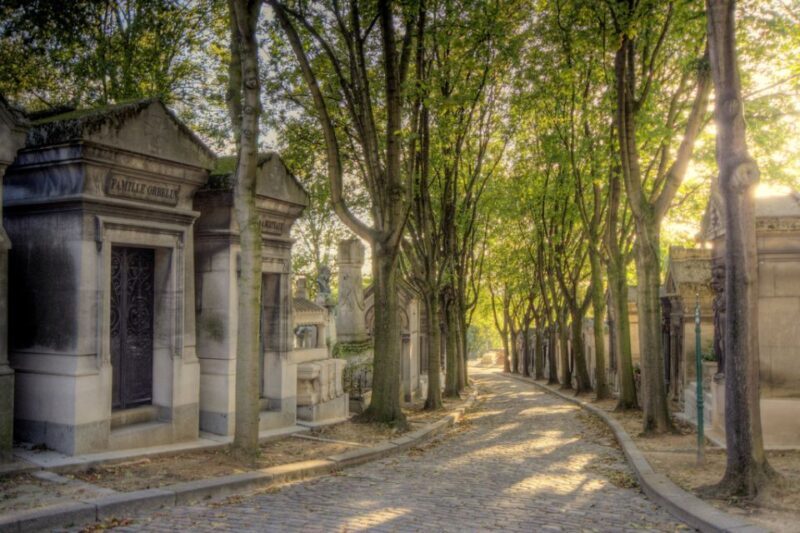 The Père Lachaise Cemetery: Guided 2-Hour Small-Group Tour - The Architectural and Artistic Dimension