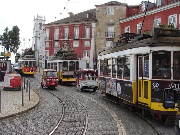 The Real Lisbon Street Art Private Guided Tour by Minivan - Why Choose the Real Lisbon Street Art Tour?