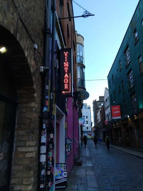The Retro Routes Experience: Dublin's Vintage Shopping Tour - Who Should Consider This Tour?