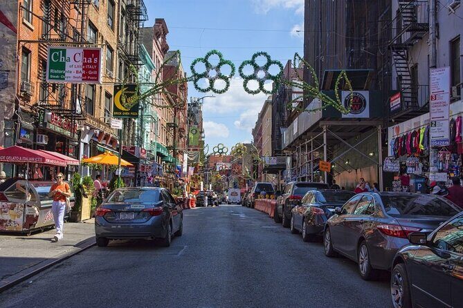 The Ride Theatre Bus and See 30+ NYC Top Sights Walking Tour - Introduction