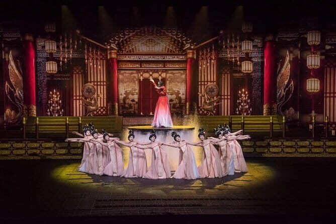 The Romantic Show of Xi'an Cultural Show With Transportation - The Experience in Detail