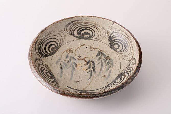 The Seto Mingei Pottery Museum Ticket + Seto Ware Gift - A Closer Look at the Experience