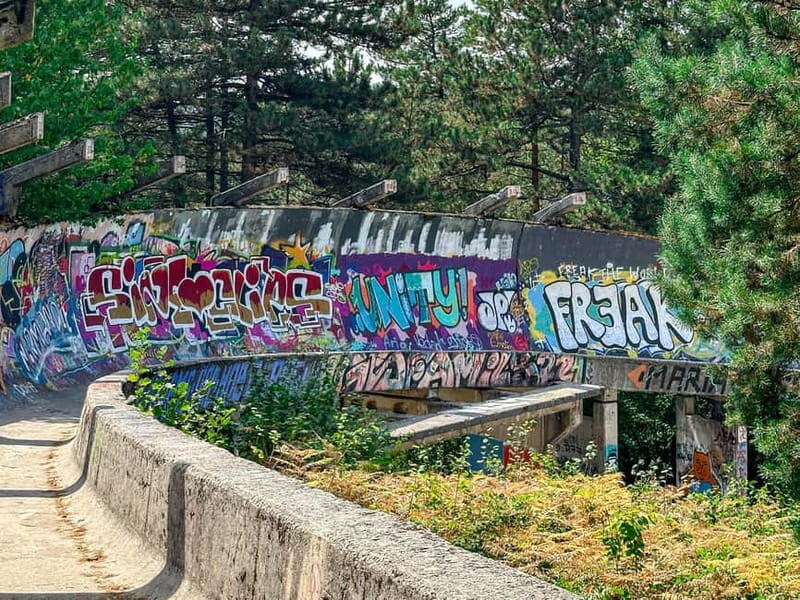 The spirit of the Winter Olympics | Hike along the bobsleigh track - FAQ