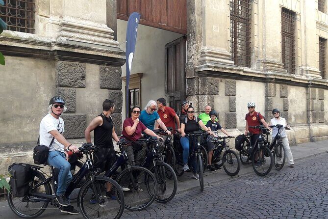 The story of Vicenza: Guided Half-Day E-Bike sightseeing Tour - From Mentorship to Masterpieces: Corso Fogazzaro and Palazzo Civena