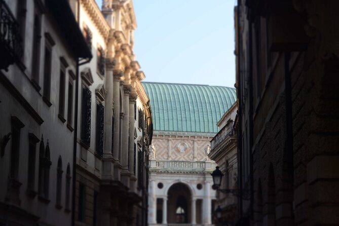 The story of Vicenza: Guided Half-Day E-Bike sightseeing Tour - Villa Valmarana Ai Nani & Panoramic Views