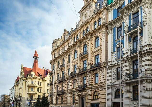 The tour of Riga - one step outside the Old Town - Key Points