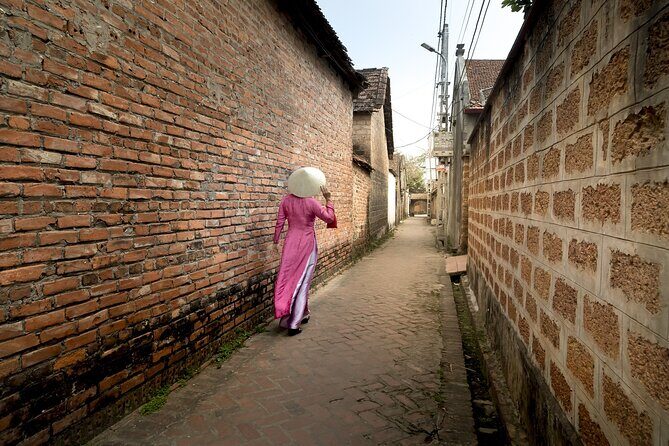 The Traditional Village of Duong Lam and Hanoi - Authenticity, Education, and Entertainment: The Real Value