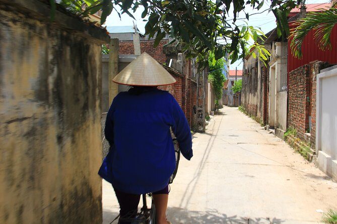 The Traditional Village of Duong Lam and Hanoi - FAQs