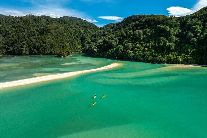 The Two Gods - Guided Kayak & Unguided Walk - New Zealand - A detailed look at the tour experience