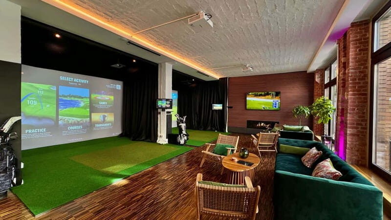 The Ultimate Berlin Golf Bar for Groups, Games & Good Times - Discovering EvoGolf: A Modern Spin on Berlin’s Social Scene