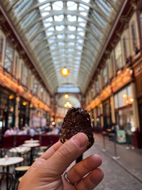 The Ultimate City of London Food Tour with 10+ Tastings - Food & Drink Tastings: British Flavors with a Twist