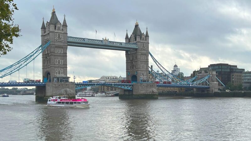 The Ultimate City of London Food Tour with 10+ Tastings - The Value of a Small Group