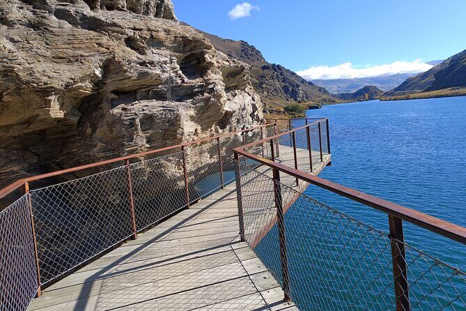 The Ultimate Lake Dunstan Bike Hire And Boat Experience - Key Points
