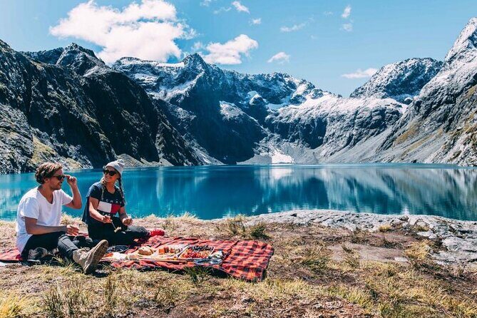 The Ultimate Milford Sound Experience by Helicopter from Queenstown - An In-Depth Look at the Ultimate Milford Sound Helicopter Experience