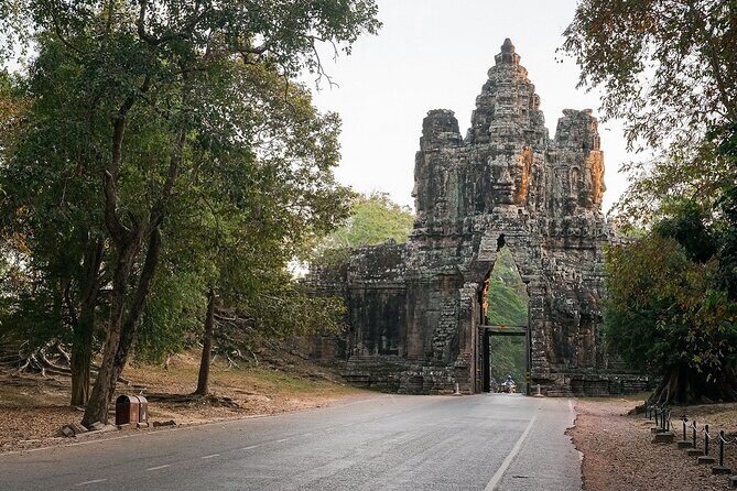 The Unmissable Realm of Angkor Thom - A Deep Dive into the Itinerary