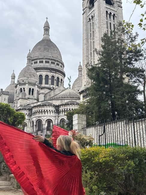 The voice of Montmartre is a must-see in Paris - Why This Tour Stands Out